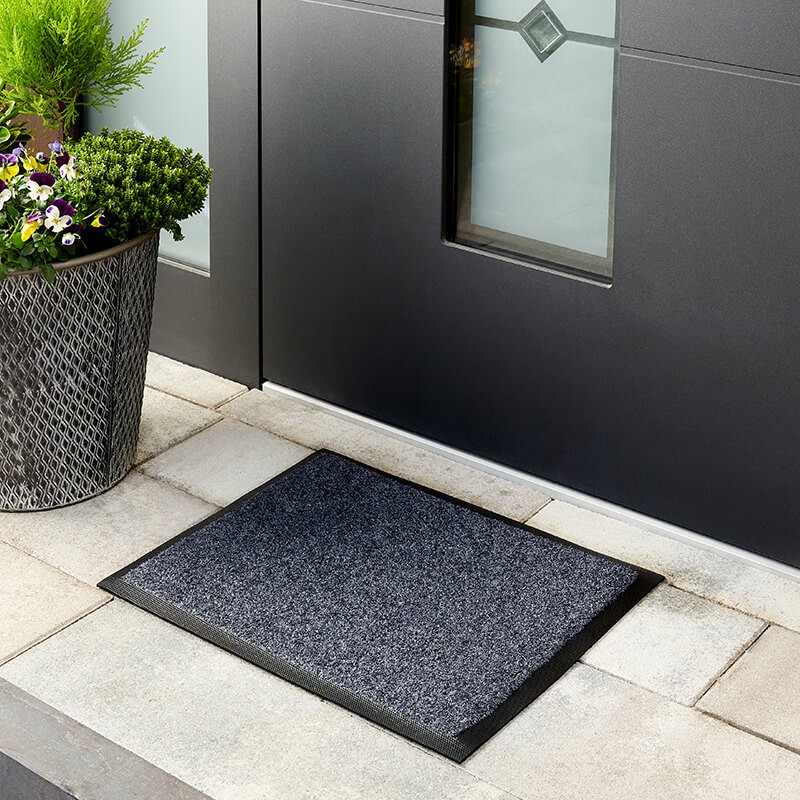 Outdoor Dirt-Trapping Mat | Slim and hard-wearing outdoor mat